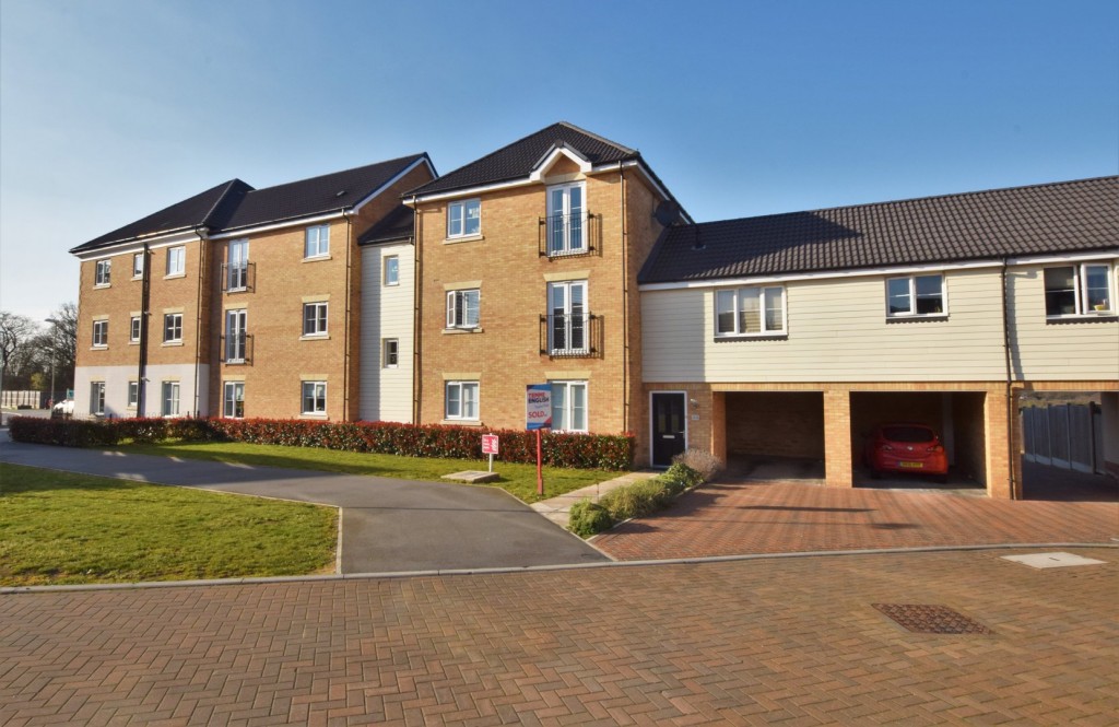 School Avenue, Basildon, Essex | The Property Specialists